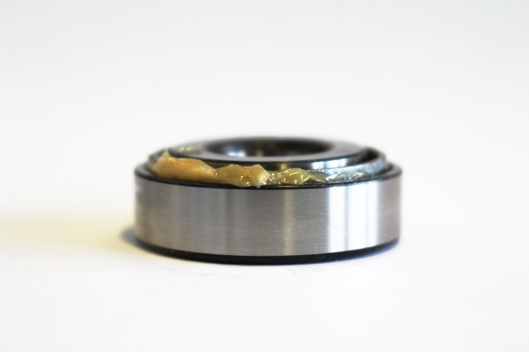 Lubricating greases for all industry sectors
